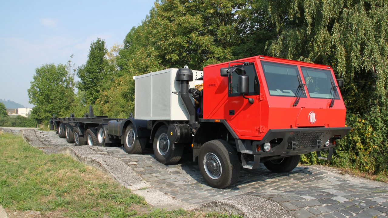 Tatra. Un nuovo supertruck 8x4 da 84 tonnellate per la Russia | Vado e ...