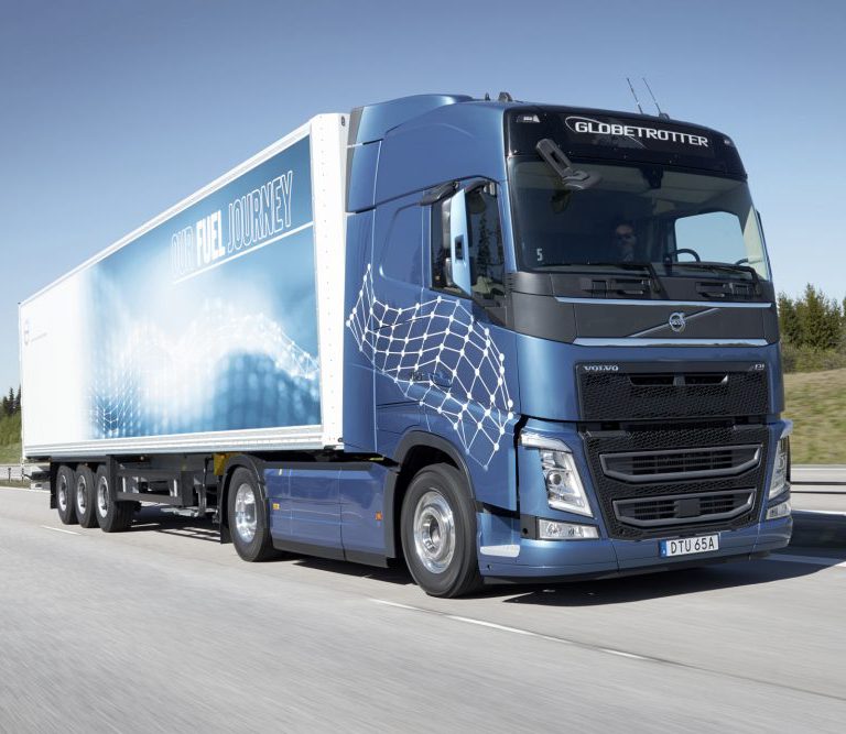 Volvo D13Tc: col pacchetto I-Save l'efficienza fa il salto | Vado e ...