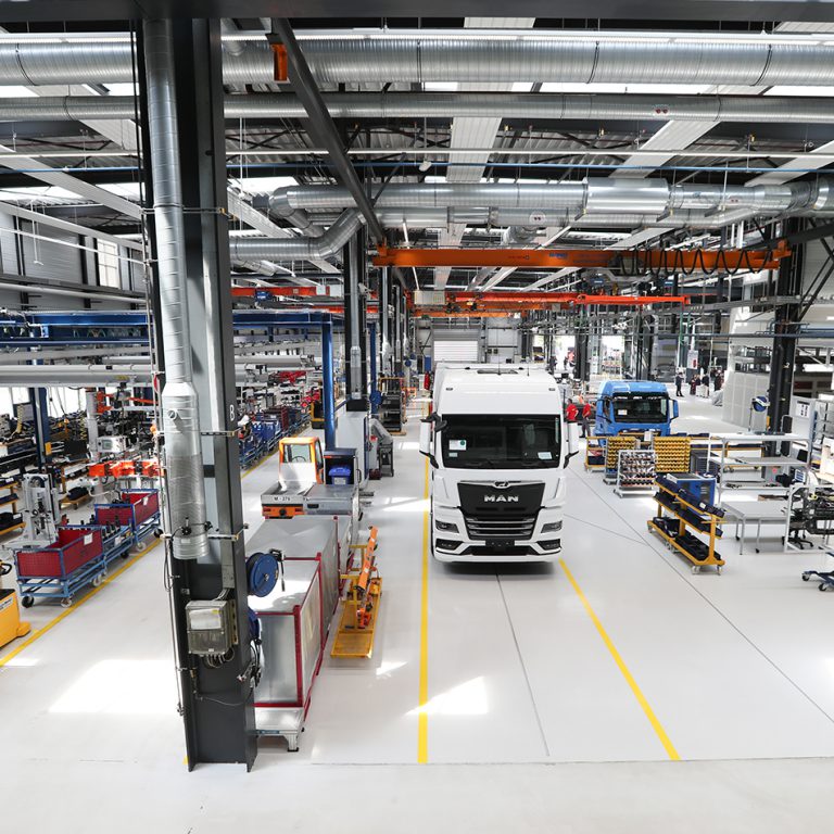 MAN inaugura l'eMobily Center a Monaco per lo slancio dell'elettrico