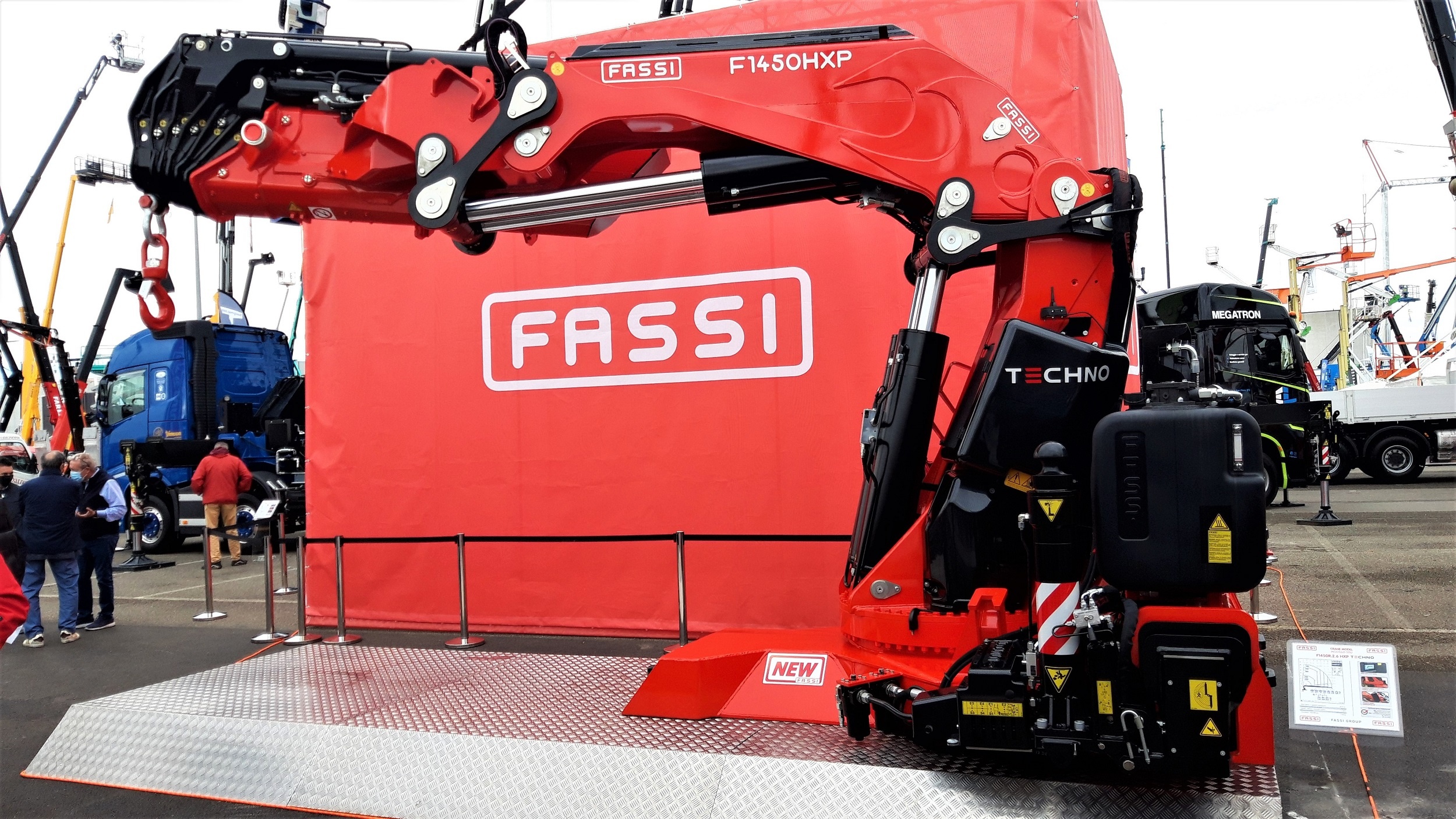 Fassi F1450-HXP TECHNO. La nuova frontiera delle articolate. | Vado e ...