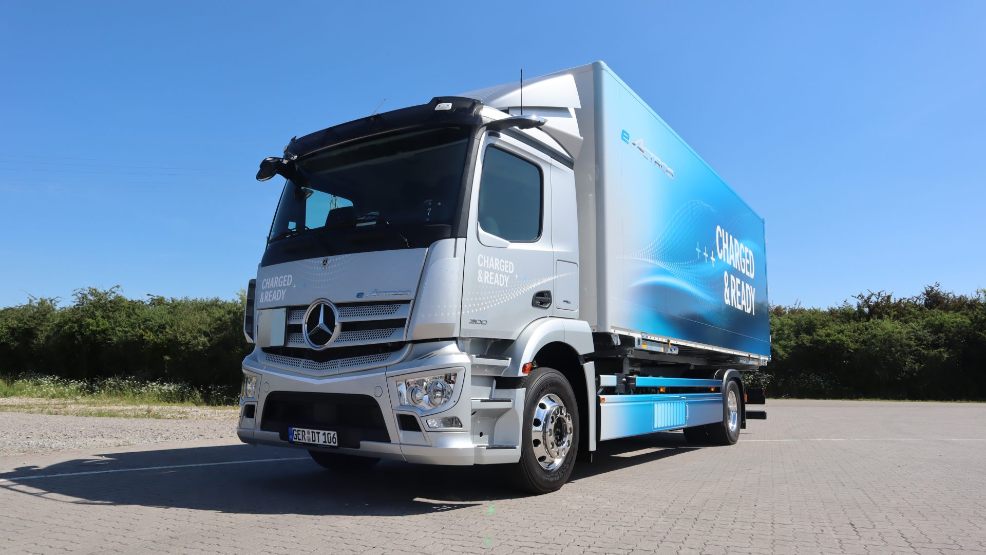 Mercedes eActros 300, elettrico senza compromessi. La nostra ...