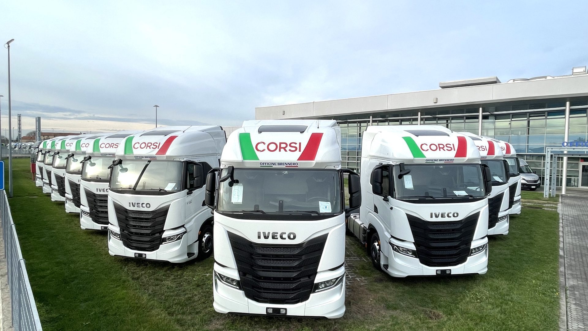 Trasporto refrigerato, 35 IVECO S-WAY nuovi di zecca allo specialista Corsi