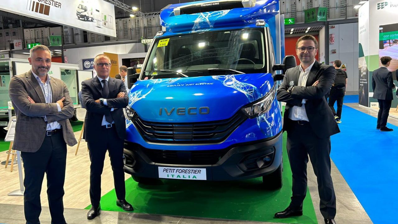 L'IVECO eDaily con Petit Forestier a TUTTOFOOD 2023