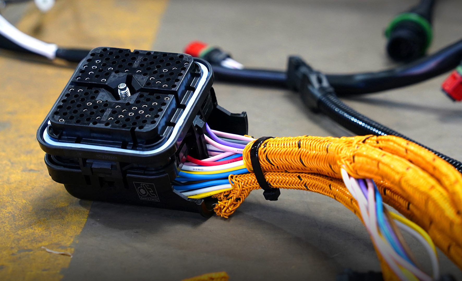 Diesel Technic: cablaggi e kit di riparazione DT Spare Parts | Vado e ...