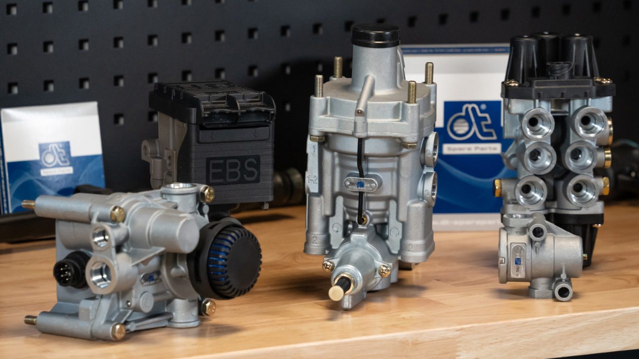 Diesel Technic: 900 referenze di valvole pneumatiche a marchio DT Spare ...