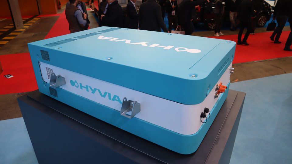 Non c'è futuro per HYVIA. La joint venture Renault-Plug Power è stata ...